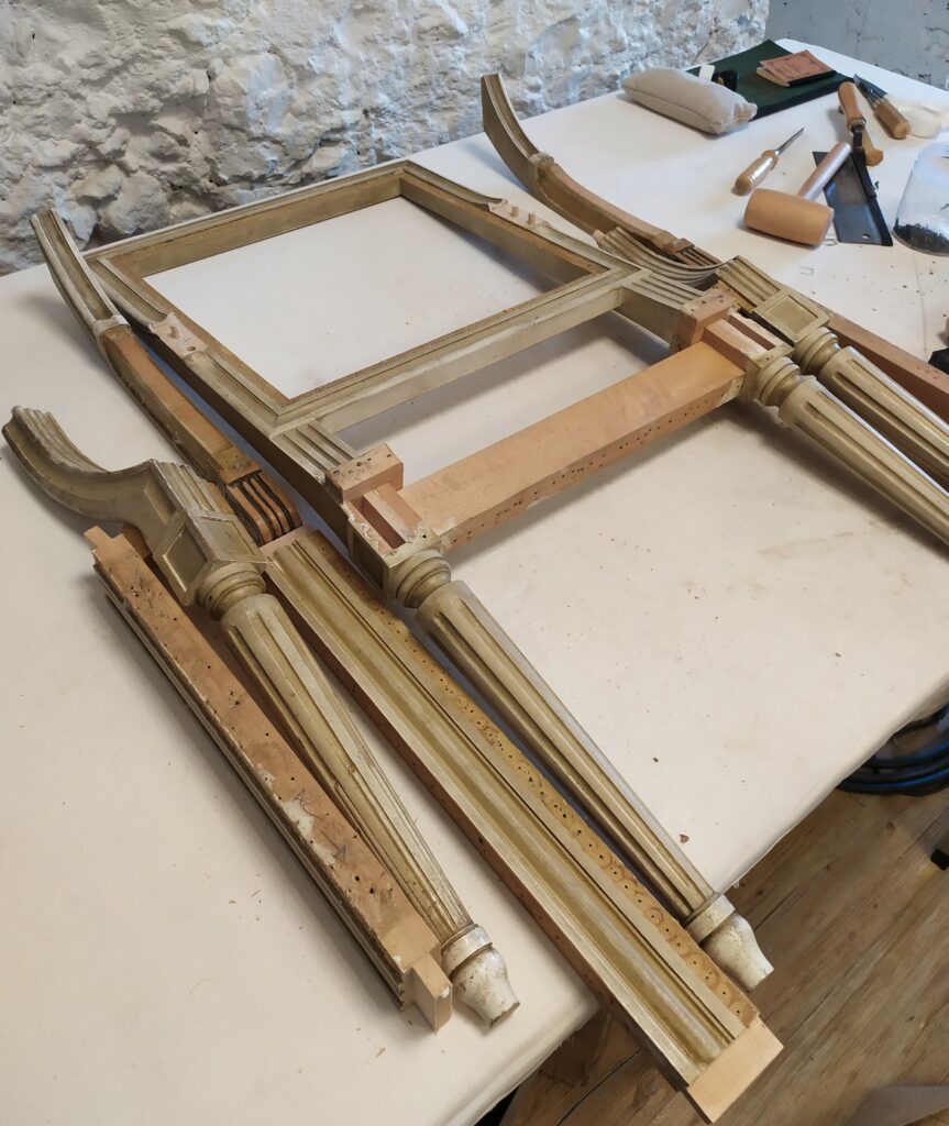 The 16 steps of (traditionnal) upholstery – Thegirlwithahammer.com